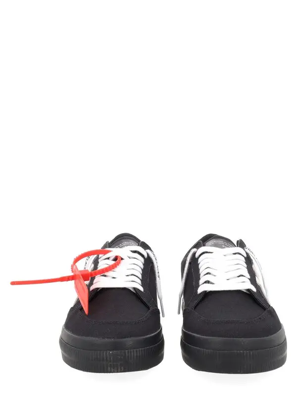 Off-White Sneaker " Vulc Low