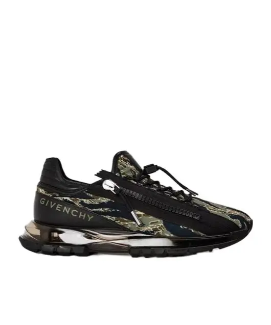 Givenchy Spectre Low Top Sneakers - Black