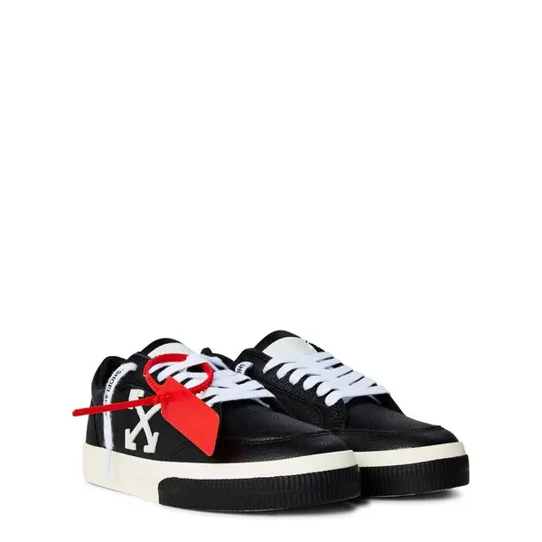 Off-White Round Toe Low-top Casual Shoes