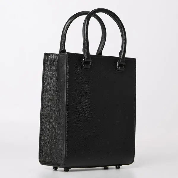 COACH Classic Versatile Shoulder Bag