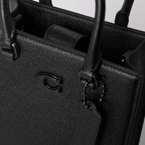 COACH Classic Versatile Shoulder Bag