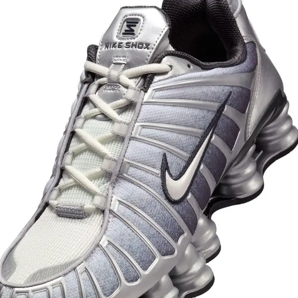 Nike Shox Sneakers - Gray