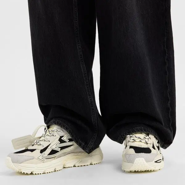 Off-White Chunky Sneakers