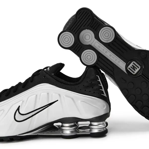 Nike Shox "classic Logo" Sneakers - Black