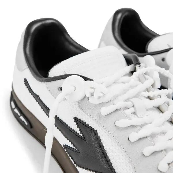 Off-White Lace-up Low-top Sneakers