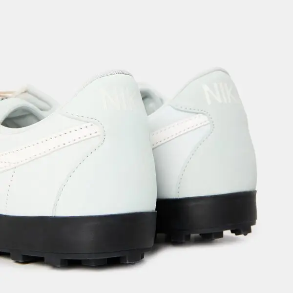 Nike Low-top Sneakers With Textured Outsole - White