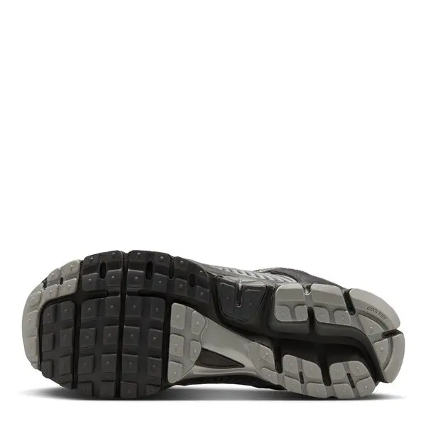 Nike Vomero 5 Athletic Sneakers - Black