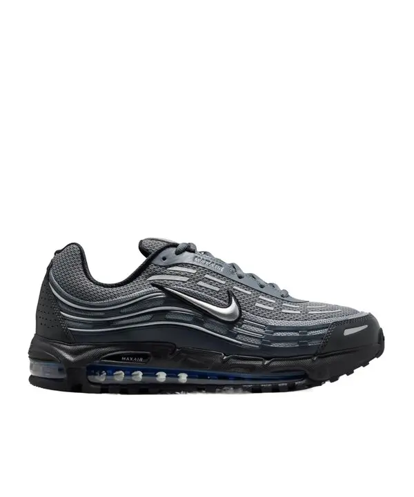 Nike Retro Air-cushioned Sneakers - Black