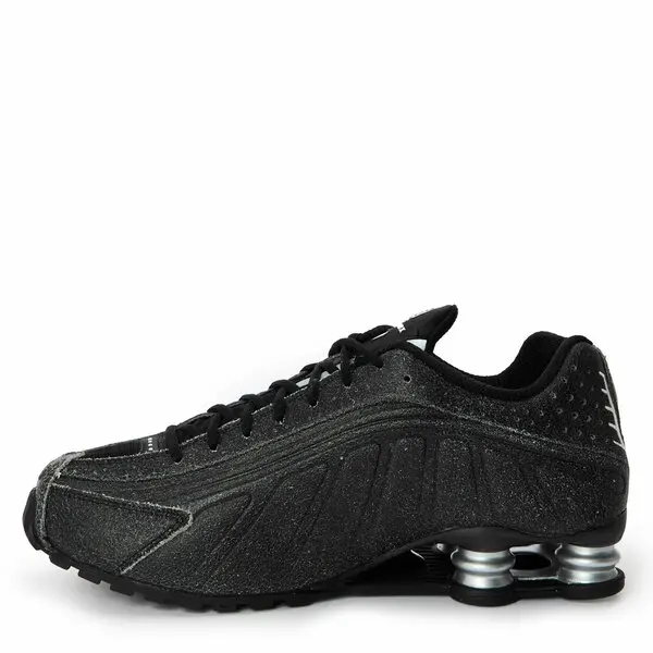 Nike Low-top Athletic Sneakers With Silver-toned Shock Absorption - Black