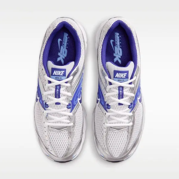 Nike Simple Sports Shoes