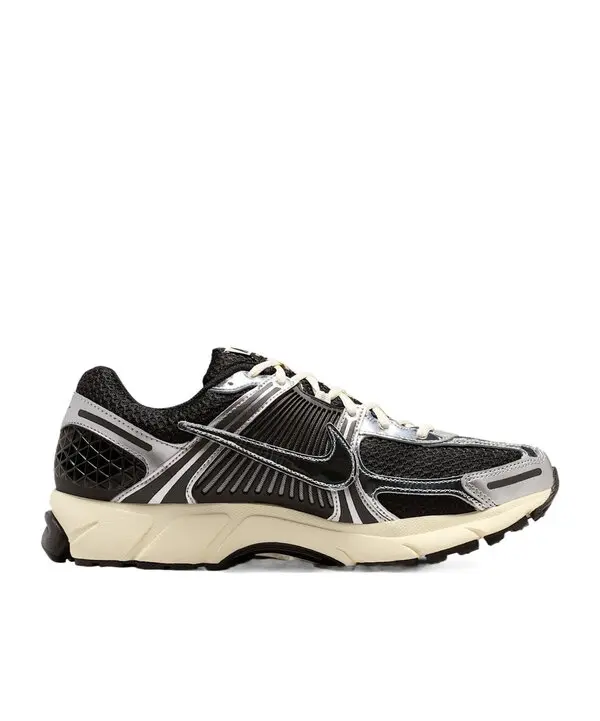 Nike Vomero 5 Sneakers - Black