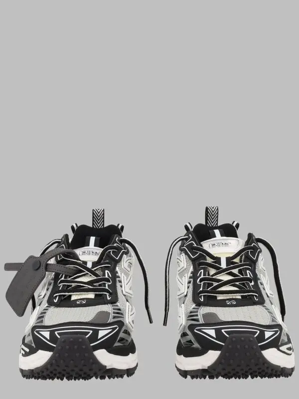 Off-White Be Right Back" Sneaker