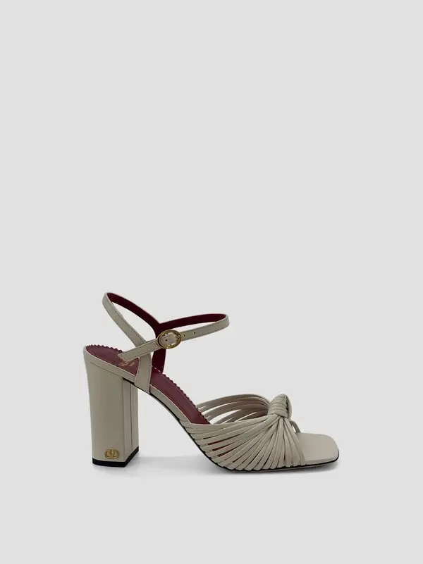 Valentino Garavani Stylish Sandal T.90 For Summer 2026
