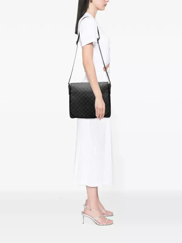 LOUIS VUITTON 2011 Damier Graphite Daniel Mm Crossbody Bag