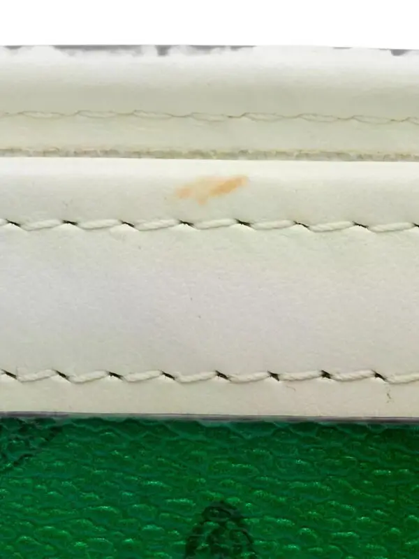 LOUIS VUITTON Voyage Mm Monogram Clutch Bag - Green