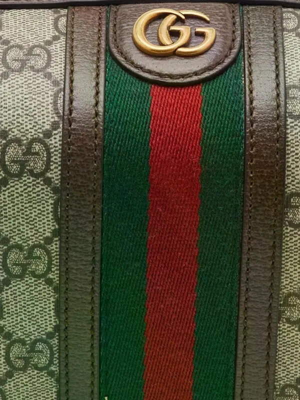 Gucci Savoy Gg Supreme Pouch