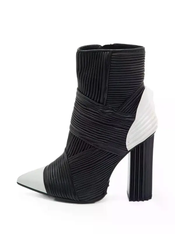 Balmain Leather Ribbed Pointed Toe Ankle Boots - Black