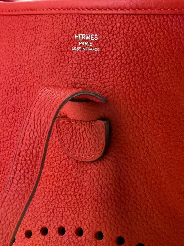 Hermès Evelyne Bag Gen Iii Maurice Pm Crossbody Bag - Red