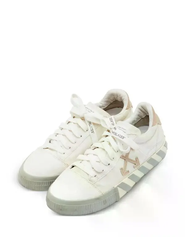 Off-White Vulcanized Low-top Sneakers