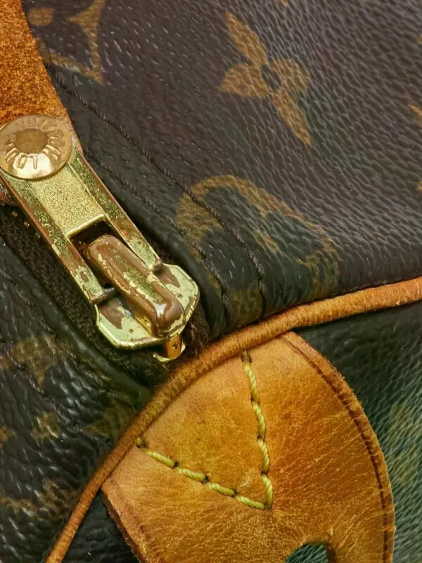 LOUIS VUITTON Speedy 25 Monogram Handbag