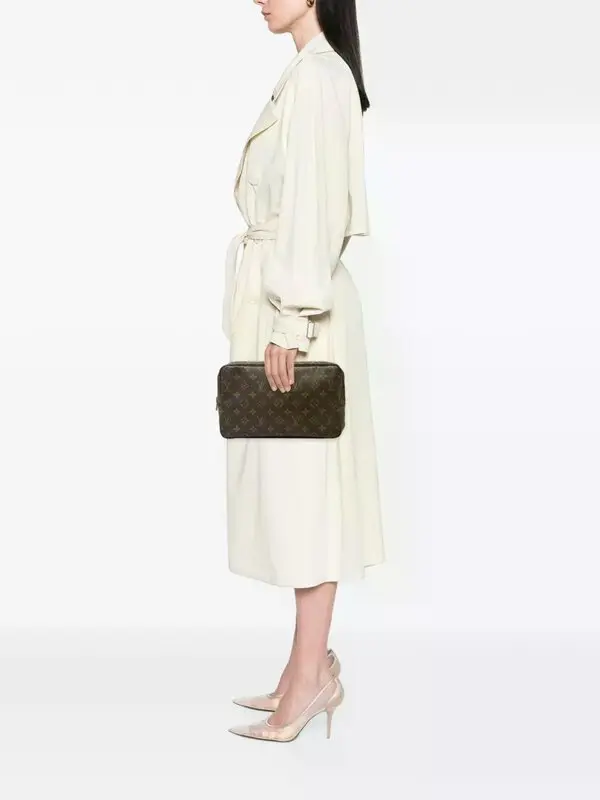 LOUIS VUITTON Monogram Canvas Trousse Toilette 28 Clutch