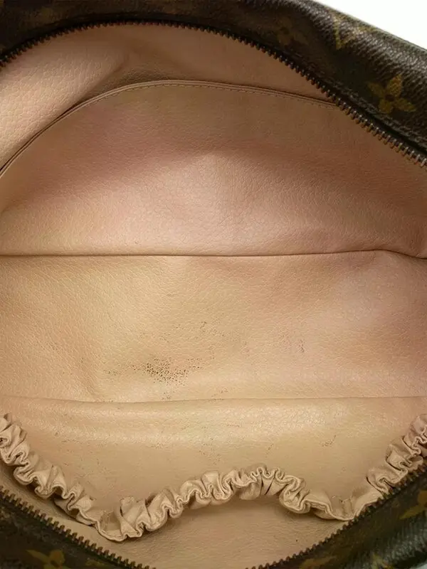 LOUIS VUITTON Monogram Canvas Trousse Toilette 28 Clutch