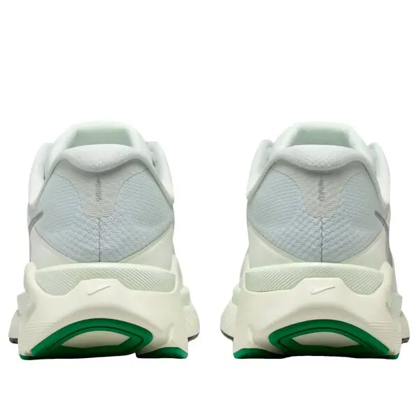 Nike Structure Plus