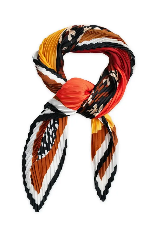 WILD COSMOS Harlow Plissé Petit Scarf
