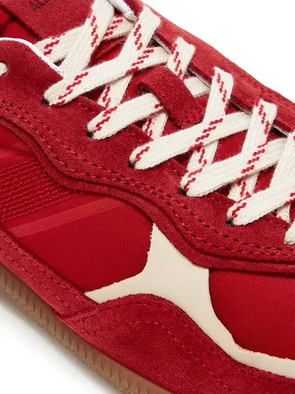 ALOHAS Sneakers