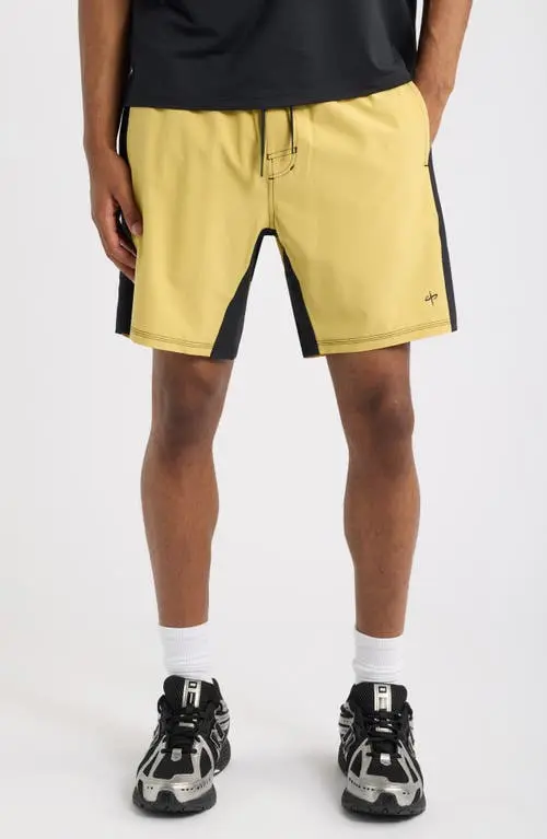 SANTO STUDIO Tempo Wordmark Performance Shorts