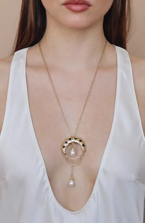 PETIT MOMENTS Dusk Pendant Necklace