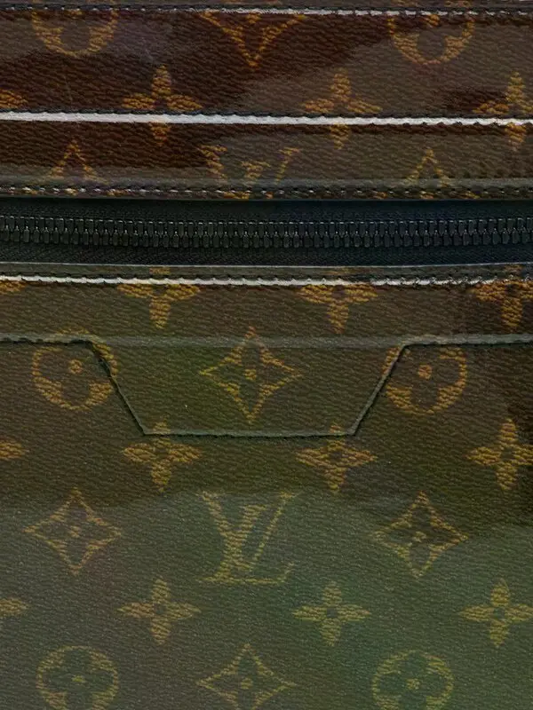 LOUIS VUITTON 2018 Cosmo Monogram Glaze Pochette