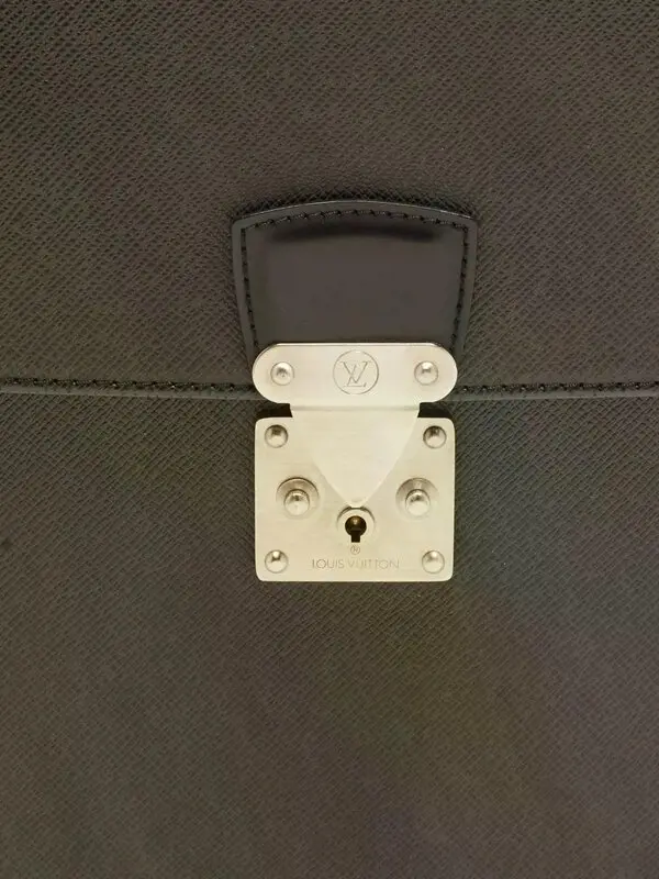 LOUIS VUITTON 2004 Robusto 1 Briefcase