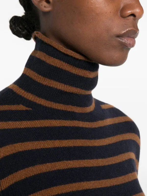 BEYOU Cashmere Turtle-neck Sweater