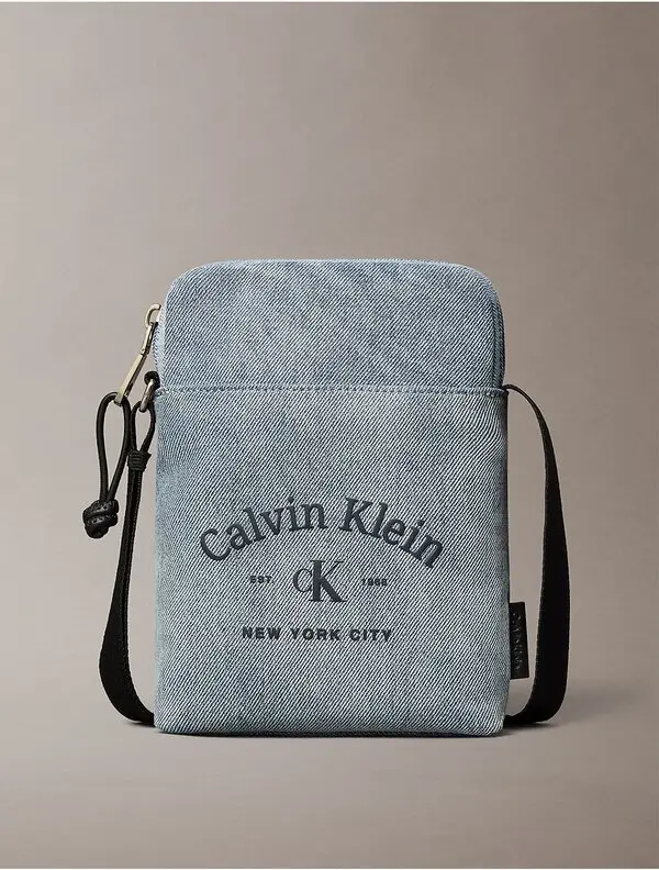 Calvin Klein Arch Logo Reporter Bag