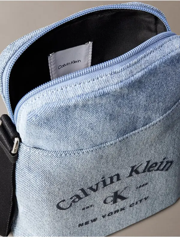 Calvin Klein Arch Logo Reporter Bag