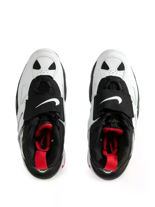 Nike Diamond Turf Ii Sneakers