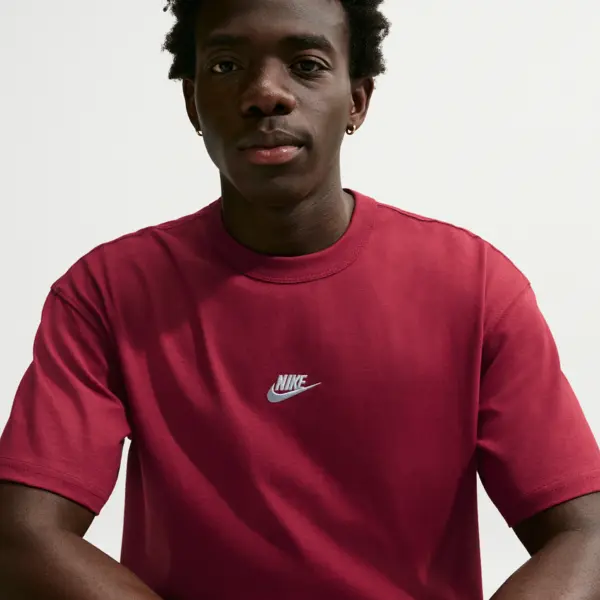 Nike Sportswear Premium Essentials T-shirt