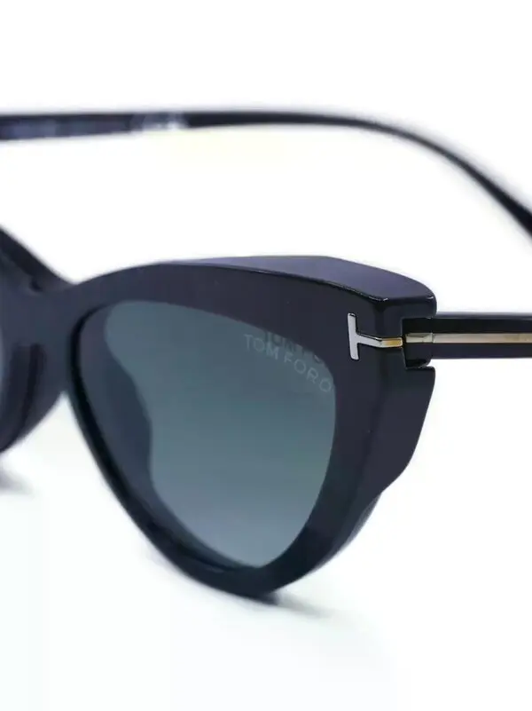 TOM FORD Cat-eye Frame Glasses