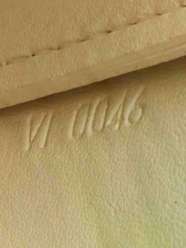 LOUIS VUITTON Lexington Monogram Vernis Tote Bag - Neutrals