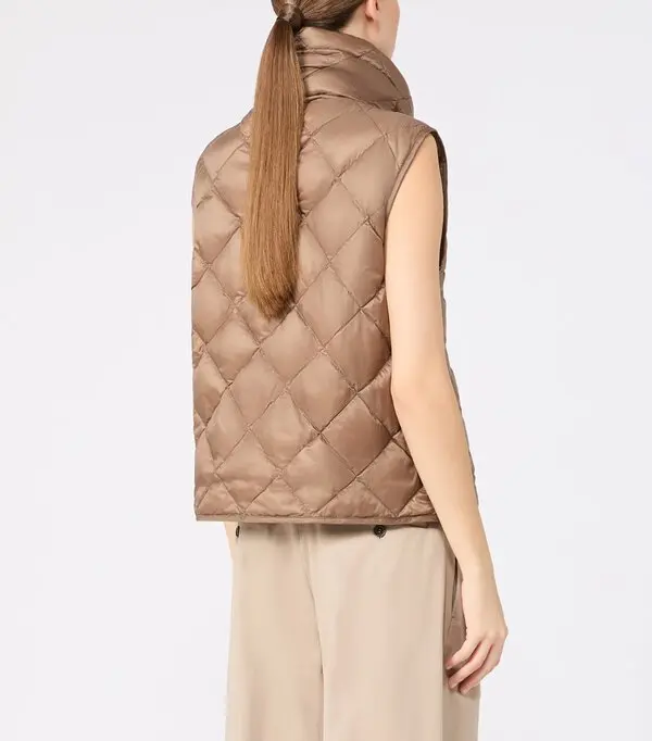 Max Mara Down-filled Diamond Quilted Puffer Gilet With Logo Drawstrings - Beige