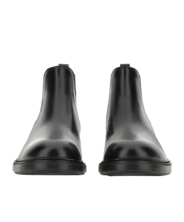 Hogan Round Toe Slip-on Chelsea Boots
