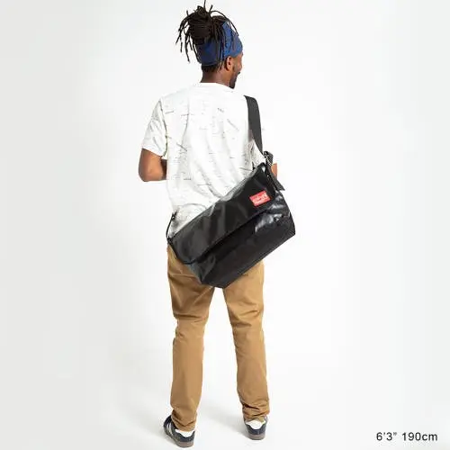 MANHATTAN PORTAGE Vinyl Vintage Messenger Bag - Black