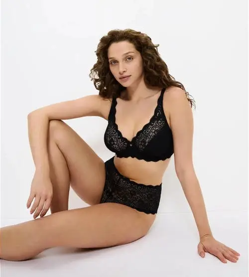 TRIUMPH Amourette Floral Lace Underwire Bra