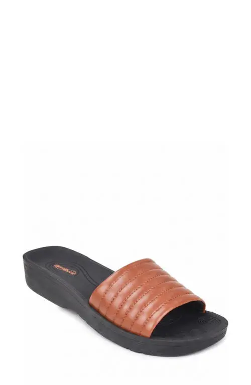 AEROTHOTIC Maeve Quilted Slide Sandal - Tan