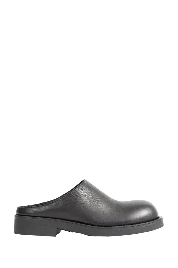 MAISON MARGIELA Leather Round Toe Block Heel Slip-on Mules - Black