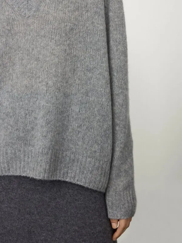 LISA YANG Leona V-neck Knitted Jumper