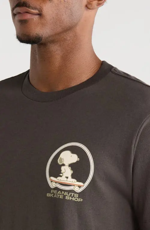 THE FORECAST AGENCY Peanuts Skate Club Graphic T-shirt