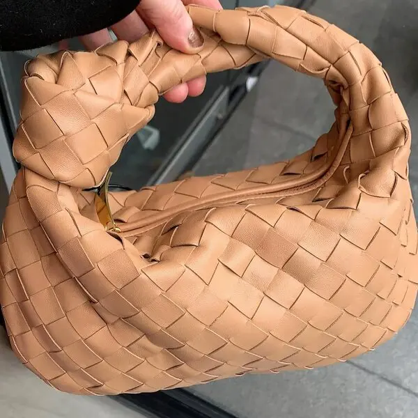 Bottega Veneta Jodie Tote Bag - Nude