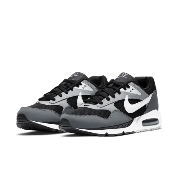Nike Max Correlate Sneakers